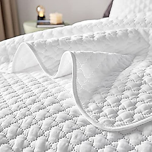 CozyLux Quilt Set Twin Size White 2 Pieces - Lightweight Soft Bedspread - Lantern Ogee Pattern Coverlet Bedding Set for All Season - 1 Quilt and 1 Pillow Sham - White, 68"x86"