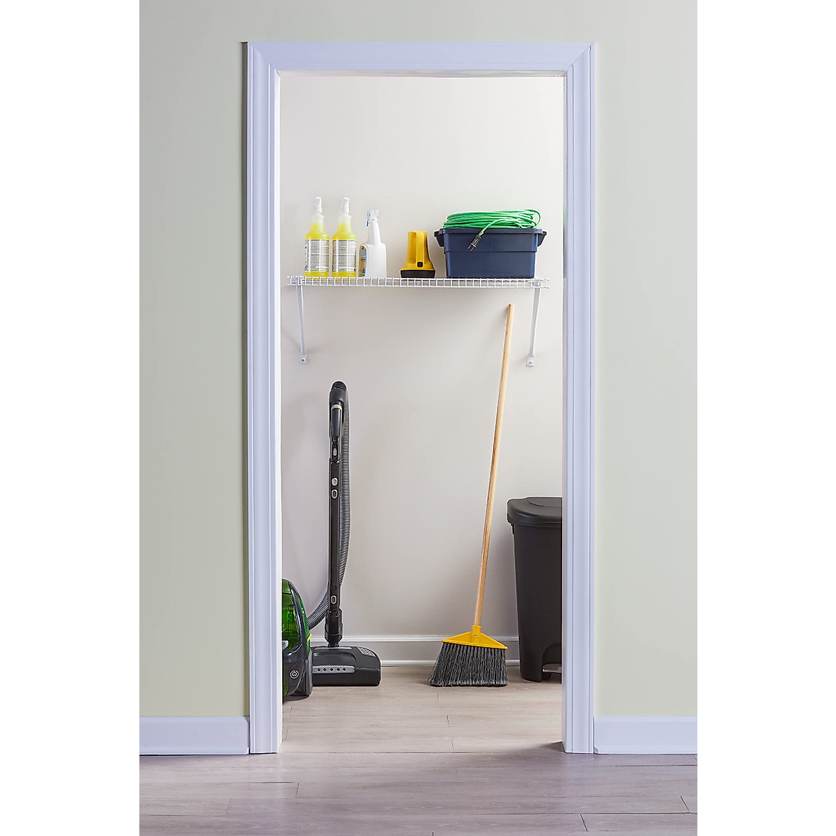 Rubbermaid Linen Closet Shelf Kit, 3-Feet, White, Wire Shelving System for Laundry Rooms, Linen Closets or Basements