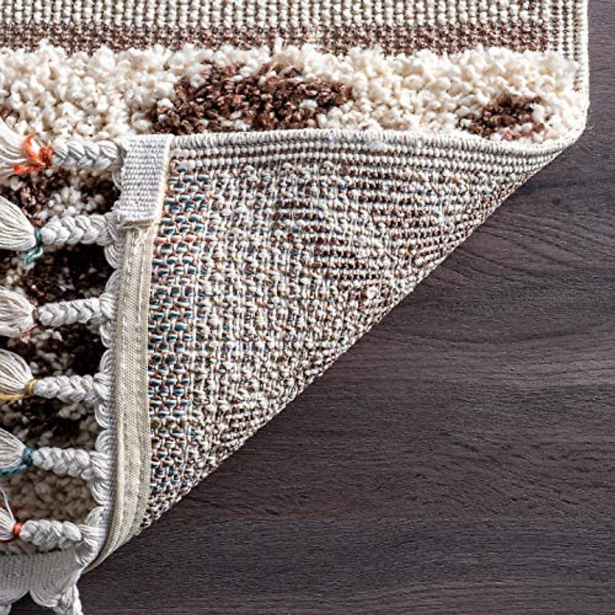 nuLOOM Helena Tribal High-Low Area Rug, 5' 3" x 7' 3", Brown