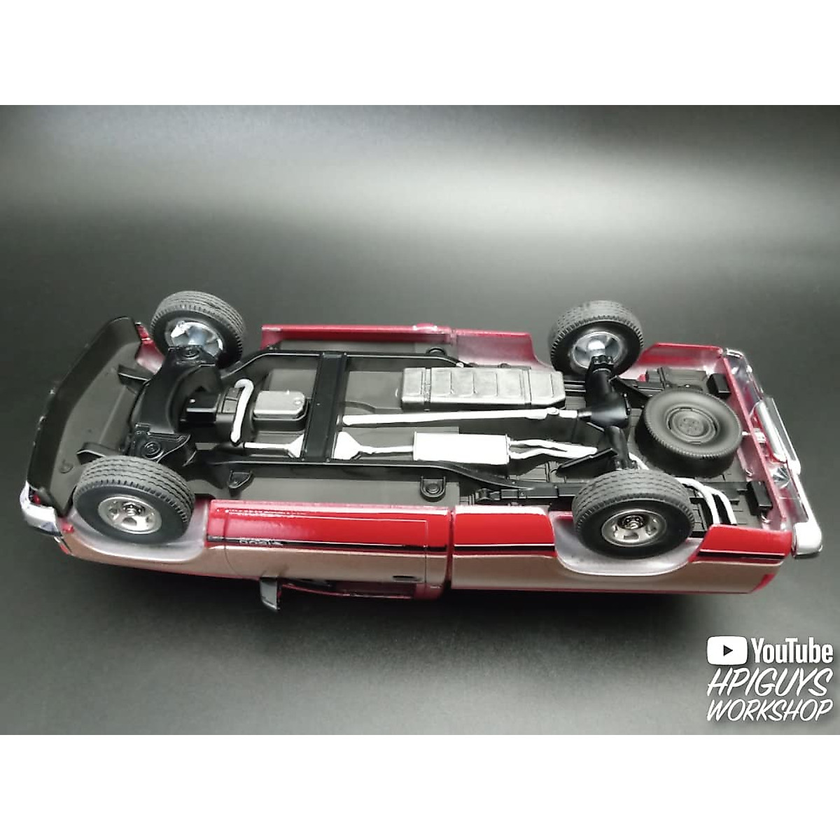 AMT 1992 Chevrolet Silverado Shortbed Fleetside Pickup Easy Build 1:25 Scale Model Kit