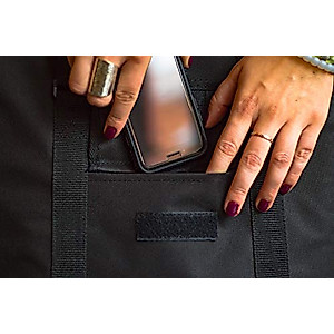 KRYO Insulated Portable Tote Bag Large picnic lunch cooler bag - Mens and Womens oversized travel totes with shoulder strap - Thermal Insulation coolers for cold food, beverages and wine (Black)