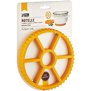 Fun Rotelle-Shaped Silicone Trivet/Hot Pads for Kitchen from a Series of Pasta-Inspired Kitchen Gadgets | Cool Hot Pads to Protect The Countertop | Original Kitchen Accessories | by Monkey Business