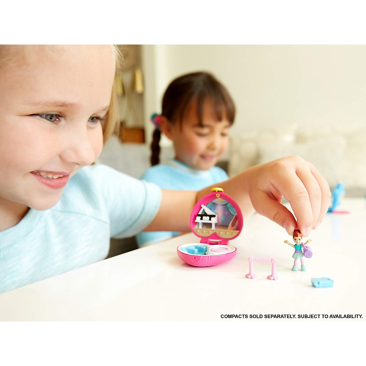 Polly Pocket Tiny Pocket Places Ballet Compact with Micro Lila Doll & Accessories