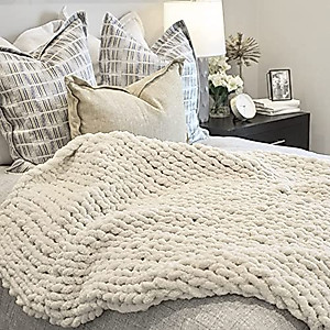 PRELGOSP Chunky Knit Blanket, Handmade Giant Knitted Blanket, Soft Thick Warm Knit Blanket Throw for Bed Chair Couch Sofa, Yoga Mat Rug Home Decor Gift, Machine Washable,Beige,40x60cm