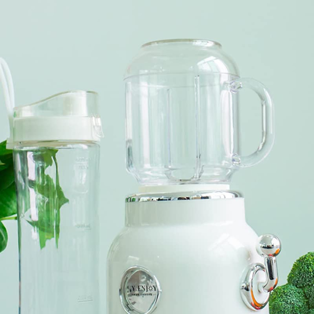 Electric Blender Juicer Cup, Personal Small Blenders for Smoothies, Retro Shake and Ice Crush Maker Countertop Juice Blender with Stainless Steel Blades Cn Plug, for Travel Beach Office Sports(white)