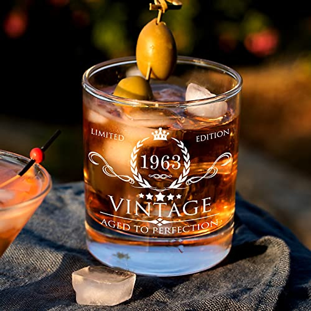 AOZITA 60th Birthday Gifts for Men - 60th Birthday Decorations for Men, Party Supplies - 60th Anniversary, Bday Gifts Ideas for Him, Dad, Husband, Friends - 11oz Whiskey Glass