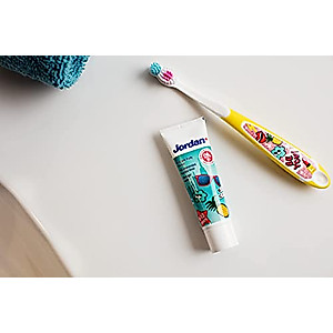 Jordan* Step 3 Kids Toothbrush, 6-9 Years, Soft Bristles, BPA Free - 4 Pack - Blue & Pink