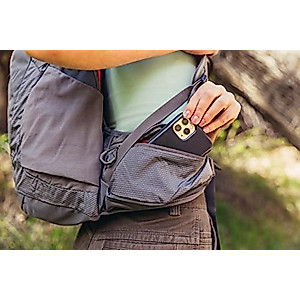 Gregory Maya 15 Women'S Day Hiking Backpack, One Size Fits All, Iris Red