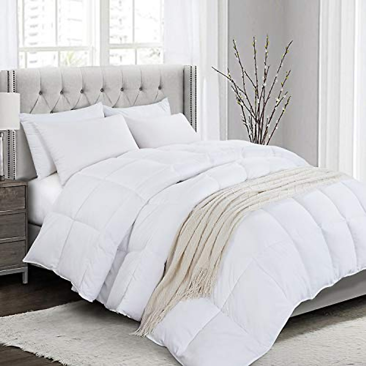 Hombys Oversized Super King Down Alternative Fluffy Comforter, 120 x 98 in, 116 oz Quilted Duvet Insert with Duvet Cover, 8 Corner Tabs (White)