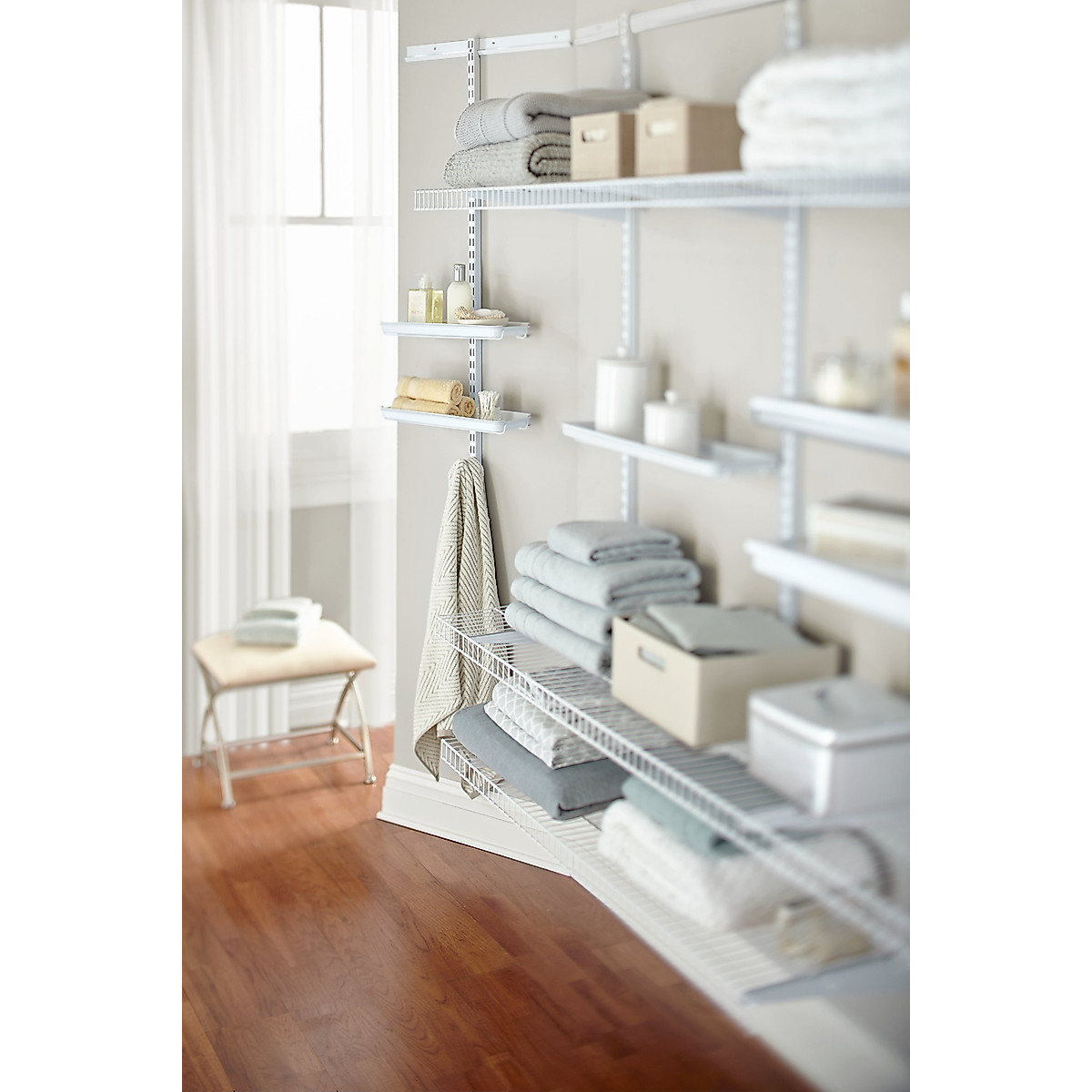 Rubbermaid Fast Track Upright, Hardware, 47.5", White, Durable, Ideal for Pantries, Linen Closets, Laundry Rooms, Utility Rooms