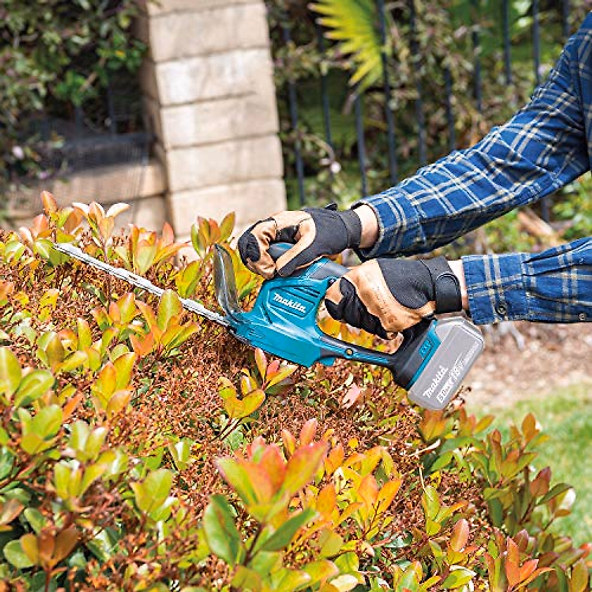 Makita XMU04ZX 18V LXT® Lithium-Ion Cordless Grass Shear with Hedge Trimmer Blade, Tool Only