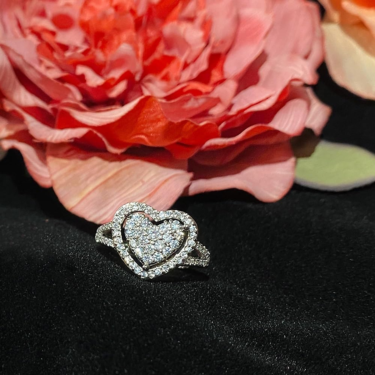 GUIDECUN Dainty Women's White Gold Plated Pavé-Set Cluster White Cubic Zirconia Love Heart-shaped Wedding Promise Rings (US size 6)