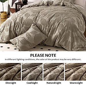 DELIGHT HOME Soft Duvet Cover King Size, 3 Pieces Tufted Clipped Jacquard Duvet Covers Set, King Boho Duvet Cover, Bedding Duvet Cover with 2 Pillow Shams, Corner Ties and Button (King, Deep Khaki)