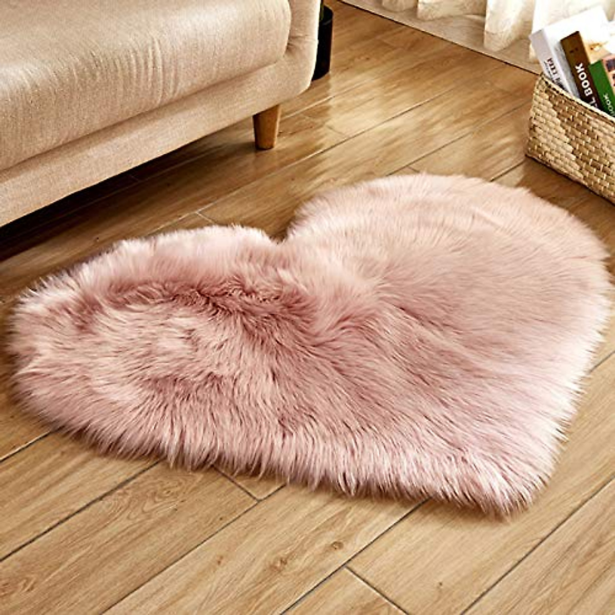 Firlar Faux Fur Non Slipping Bedroom Heart Shape Carpet, Heart Shaped Anti-skidding Plush Rug/Foot Pad/Chair Pad for Living Room Sofa Floor Bedroom Home Decor Rugs,(11.8x15.7in, Pink)