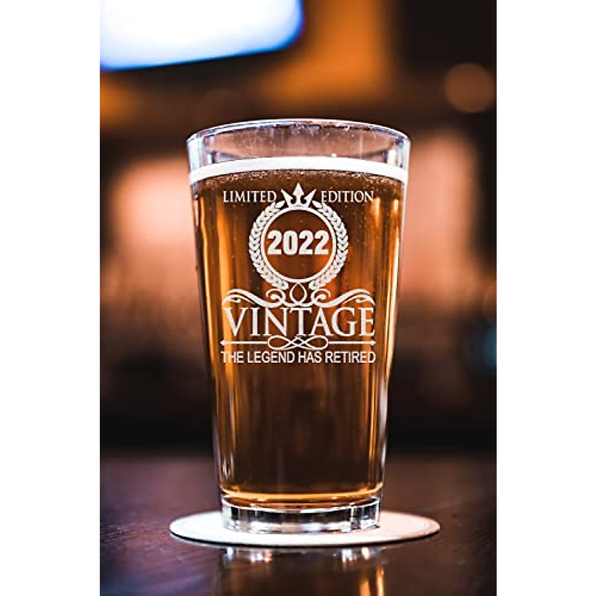CARVELITA The Legend Has Retired 2022 Limited Editions 16oz Beer Glass - Funny Retirement Gifts For Men - Retired Gifts For Women - Happy Retirement Gifts - Retirement Party Decorations For Men