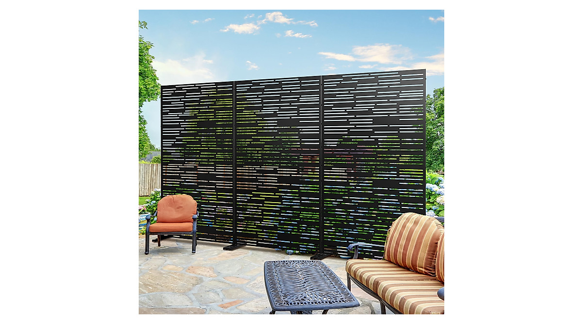 Elevens Metal Outdoor Privacy Screen - Stylish & Versatile
