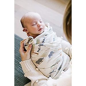 SARANONI Swaddle Blanket with Giraffe, Elephant, Zebra & Rhino Designed Muslin Swaddle Blankets (The Savannah)