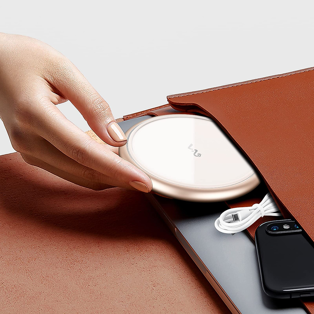 Magnetic Wireless Charger, Vebach Fast Aluminum Wireless Charging Pad with Detachable Cable Compatible with iPhone14/14plus/ 13/13 Pro/13 Pro Max/13 Mini, 12/12 Pro/12 Pro Max, AirPods 3 2 Pro etc