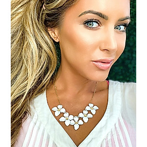 POMINA Floral Flower Bib Necklace Fashion Statement Flower Collar White Necklace for Women (Flower Bib- White)