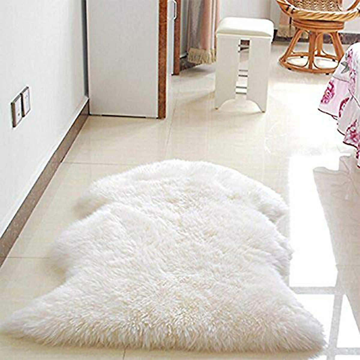 LOCHAS Deluxe Super Soft Fluffy Shaggy Home Decor Faux Sheepskin Rug for Bedroom Floor Sofa Chair, Chair Cover Seat Pad Couch Pad Area Carpet, 2ft x 3ft, Ivory White
