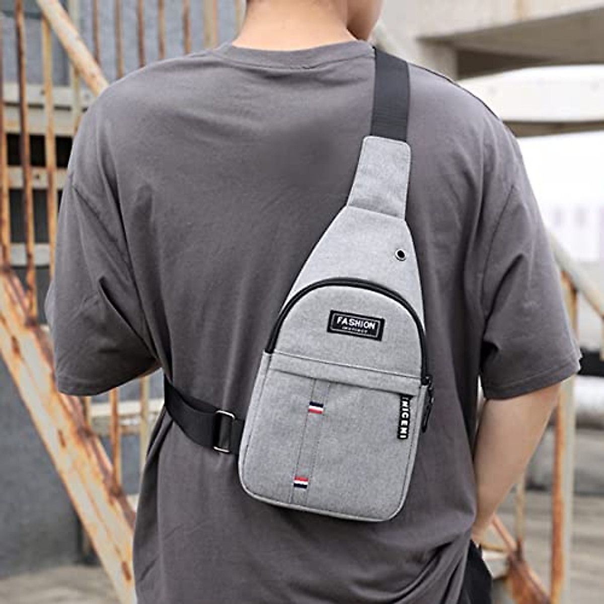 Man's Chest Bag Sling Backpack with Nylon One Shoulder Lightweight Bag for Friends Neighbors Colleagues Gray