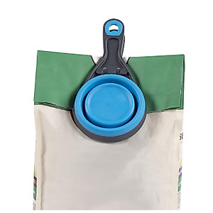 Dexas Pets Collapsible KlipScoop Collapsible Dry Dog Food Scoop and Dog Food Bag Clip, 1 Cup Capacity, Pro Blue