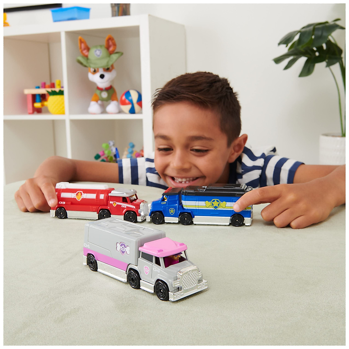 Paw Patrol, True Metal Chase, Marshall and Skye Collectible Big Truck Pups Toy Trucks (Amazon Exclusive) 1:55 Scale, Kids Toys for Ages 3 and up