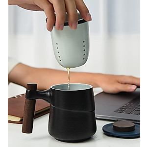 NCQIXIAO Tea Cup with Infuser and Lid, Retro Tea Mug Cups with Infuser, Wood Handle Ceramic Coffee Mug with Lid for Steeping Loose Leaf Tea 320ml/10.82OZ (Black)