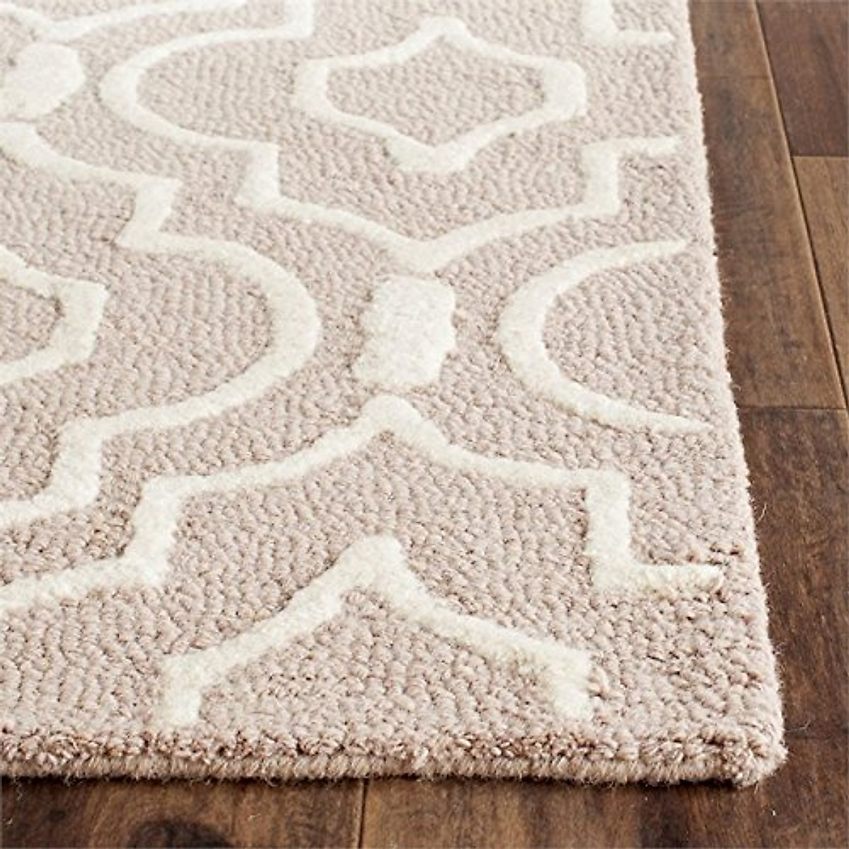SAFAVIEH Cambridge Collection 2' x 3' Beige/Ivory CAM141J Handmade Moroccan Premium Wool Accent Rug