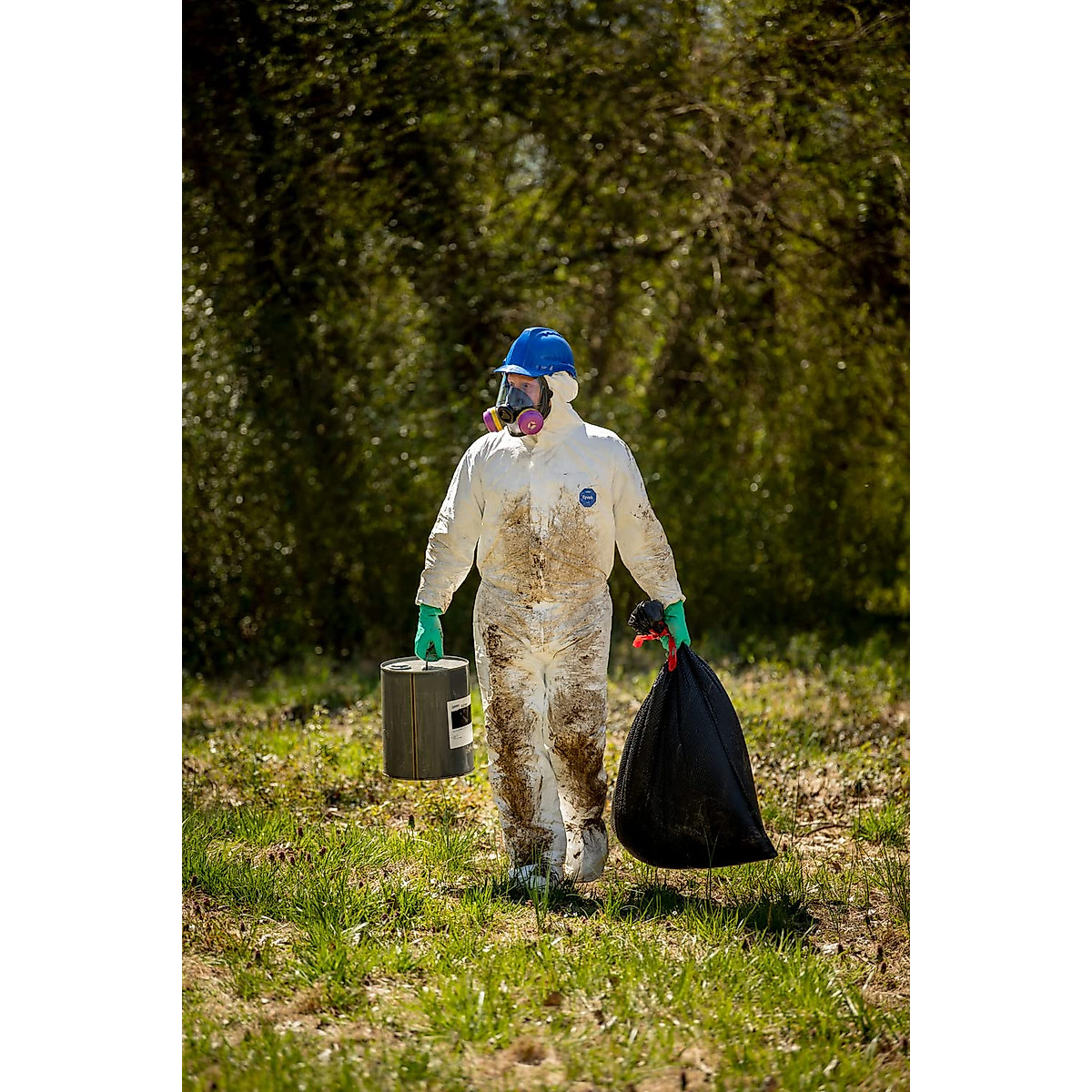 DuPont Tyvek 400 TY127S Disposable Protective Coverall with Respirator-Fit Hood and Elastic Cuff, White, X-Large (Pack of 6)