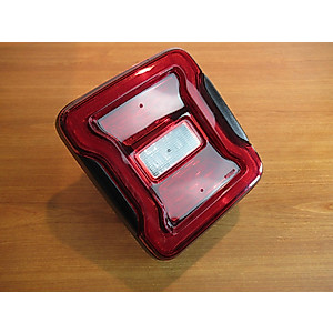 2018-2020 Jeep Wrangler JL Rear Right LED Stop & Turn Tail Lamp New Mopar OEM