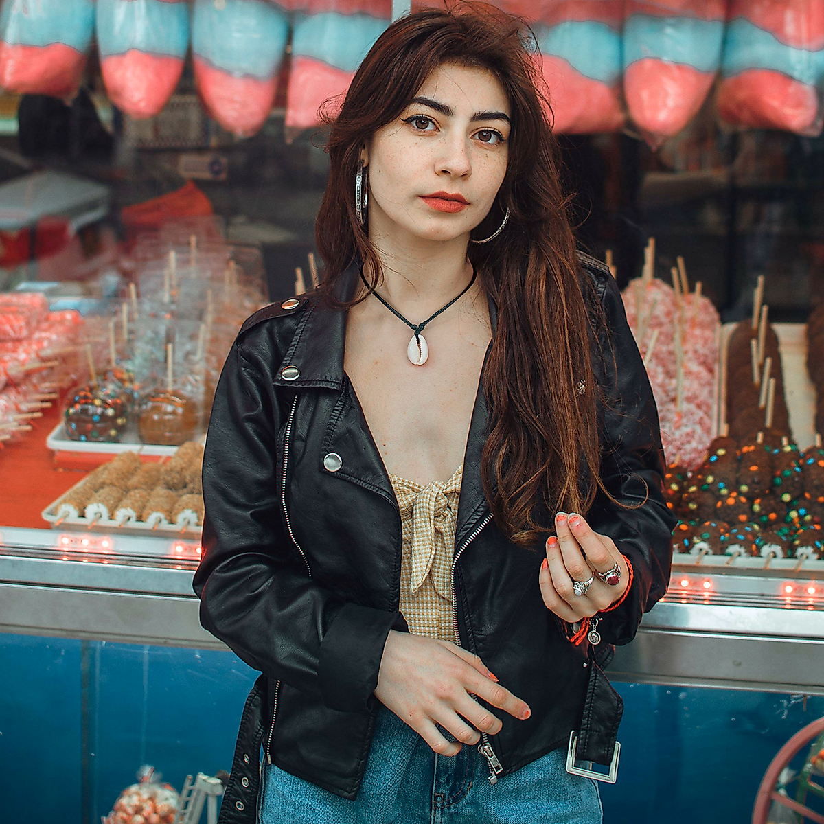 POTESSA Natural Cowrie Shell Choker Necklace Pendant Hippie Adjustable Beach Jewelry for Ladies