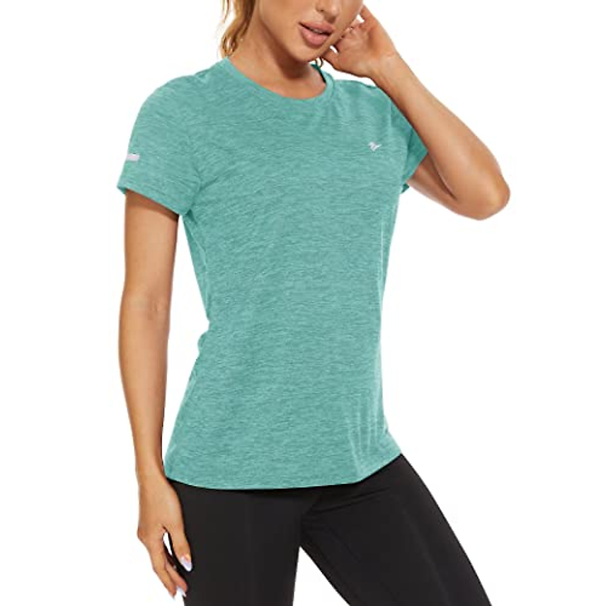 T Shirts for Women Gym Work Out Shirts Short Sleeve T-Shirt Running Shirts Dry Fit Athletic Shirts Golf Shirts Women Surf Tshirts Light Green