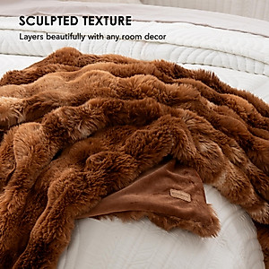 EVERGRACE Ultra Soft Luxury Fluffy Ridgeline Faux Rabbit Fur Throw Blanket, Thick Warm Blankets for bed, Cozy Plush Reversible Blanket for Couch, Chair, Sofa, Lion Caramel, 50x60 Inches, 870 GSM