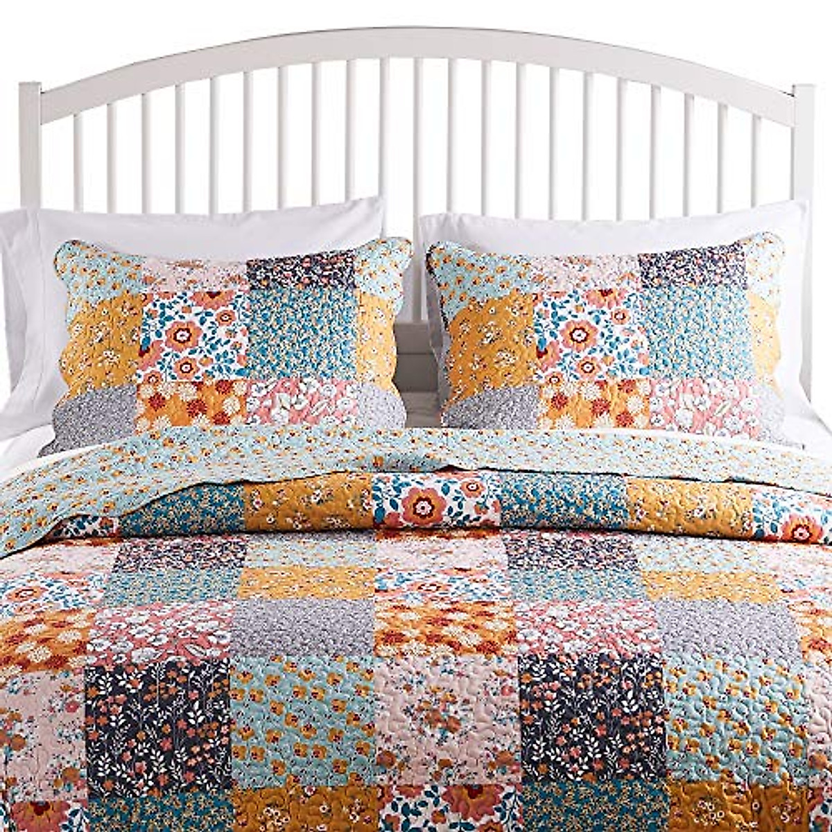 Greenland Home Carlie Modern Floral Reversible Quilt Set, 3-Piece King, Calico Patches