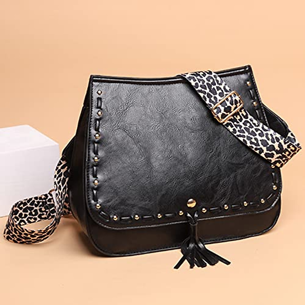 Crossbody Bags for Women Casual Fashion Shoulder Bag Messenger Bags Retro Solid Color Metal Buckle Fringe Shoulder Bag