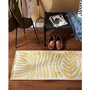 TOWN & COUNTRY LUXE Livie Matisse Cutout Everwash™ Washable Multi-Use Decorative Rug, Kitchen Runner Rug, Low-Profile Door Mat, Bedroom Rug and Dorm Room Rug with Non-Slip Backing, Gold, 24"x72"