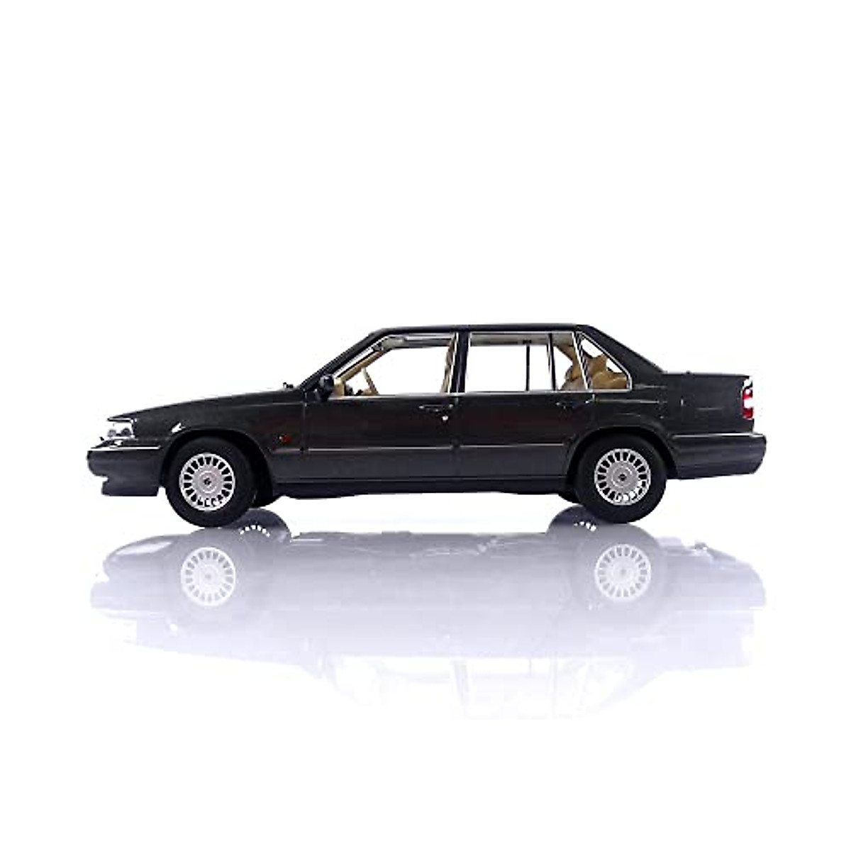 Solido 1:18 Triple 9 1996 Volvo 960 Dark Grey Metallic Die-Cast Model Car