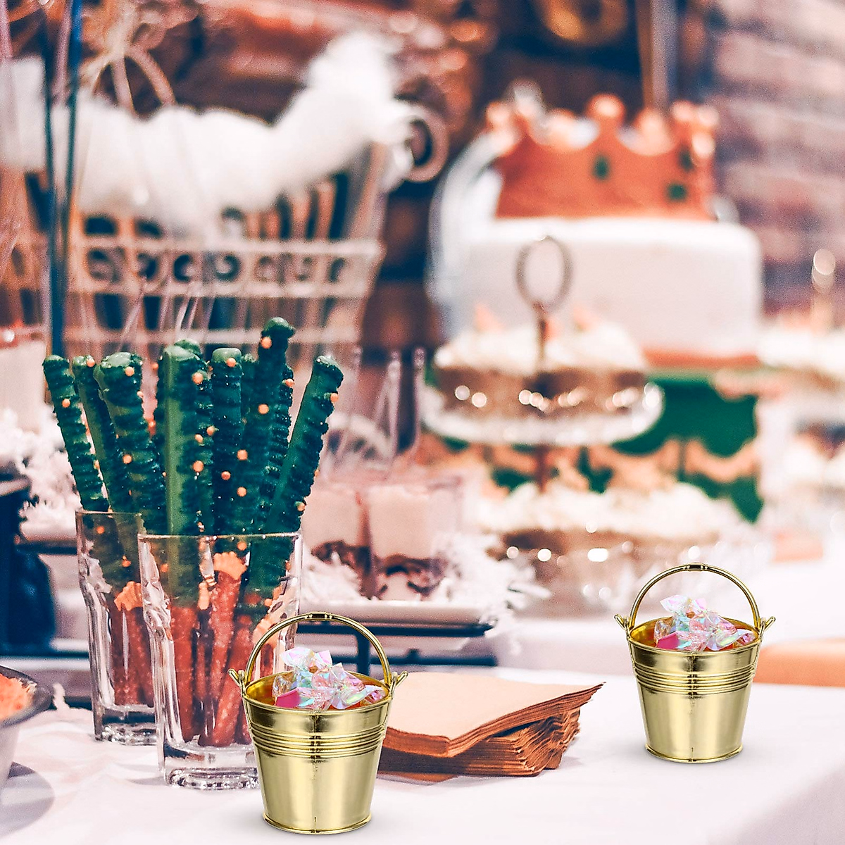 DOITOOL 10pcs Gold Bucket with Handle Plastic Candy Cookie Barrel Plastic Goody Bucket 5. 5x5. 5x5. 5cm Snack Cookie Bucket for Birthday Picnic Party Favors Organizing Decorations