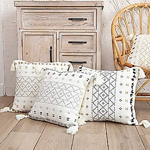 Moroccan Boho Decorative Throw Pillow Cover 18X18 Inch, Super Soft Woven Comfy Tufted Pillowcase with Tassels, Classic Pattern Pillow for Sofa Couch Living Room (Gray, 18"x18")