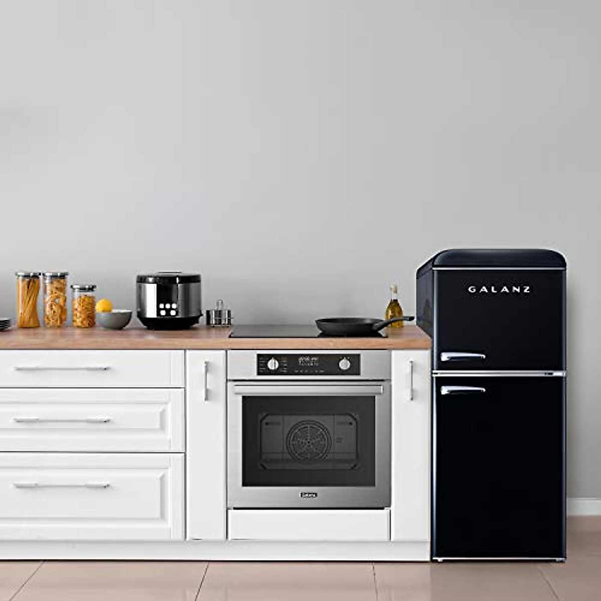 Galanz GLR40TBKER Retro Compact Refrigerator, Mini Fridge with Dual Doors, Adjustable Mechanical Thermostat with Freezer, 4.0 Cu Ft, Black