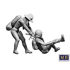 Master Box 35202-1/35 Desert Battle. Skull Clan New Amazons. Give it Back! This is My Booty! Post-Apocalyptic Series