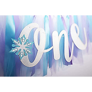 Snowflake Highchair Banner Decoration for Baby - Party Theme Pull Flag, High Chair Fabric Garland, 1st First Birthday Banner, Photo Props, Handmade