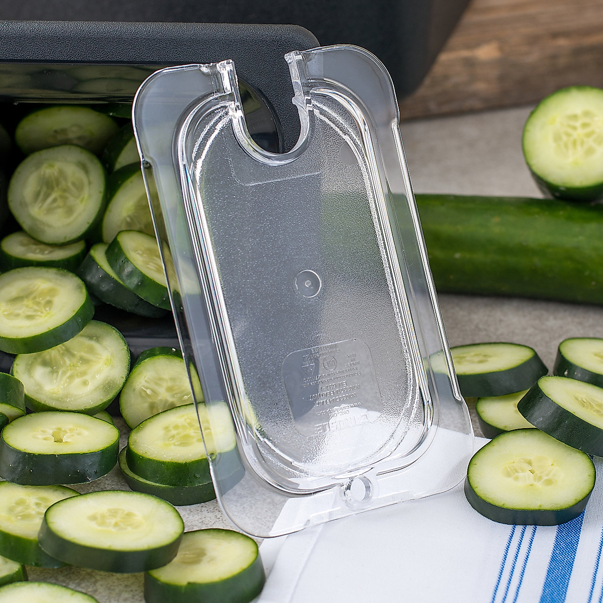 Carlisle FoodService Products 10337U07 StorPlus Ninth Size Polycarbonate Universal Flat Surface Notched Food Pan Lid, Clear