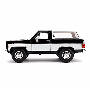 Jada Toys 1980 Chevy Blazer K5 Black/White 1:24 Die - Cast Vehicle
