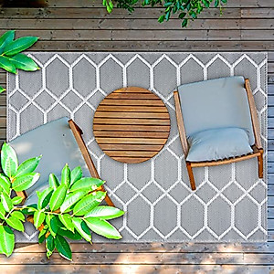 PLAYA RUG Reversible Indoor/Outdoor 100% Recycled Plastic Floor Mat/Rug - Weather, Water, Stain, Fade and UV Resistant - Miami- Gray & White (5'x7')