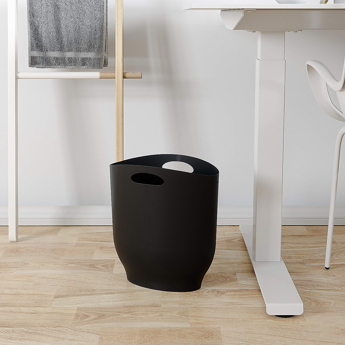 Umbra Harlo, 2.4 Gallon, Black Sleek & Stylish Bathroom Trash Can, Small Garbage Bin Wastebasket for Narrow Spaces at Home or Office, 2-1/2 Gallon Capacity, 7 x 13 x 12 (1012181-040)