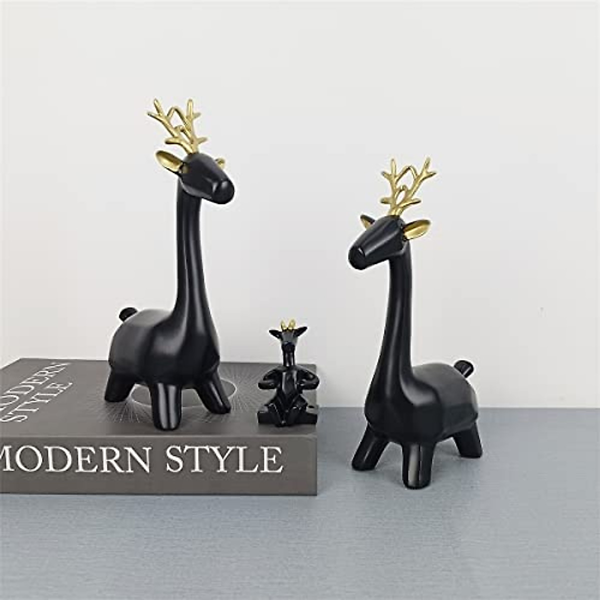 Reindeer Decor Statue Resin Deer Sculpture 3PCS Black Deer Family Set Deer Home Decor Parents with Child Decoration for Home Office Decor Black