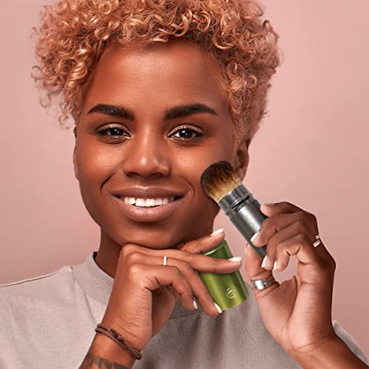 EcoTools Travel Kabuki Makeup Brush for Foundation, Blush, Bronzer, & Powder, Retractable, Green, Aluminum, Sustainable, Travel Friendly & Perfect for On The Go, 1 Count