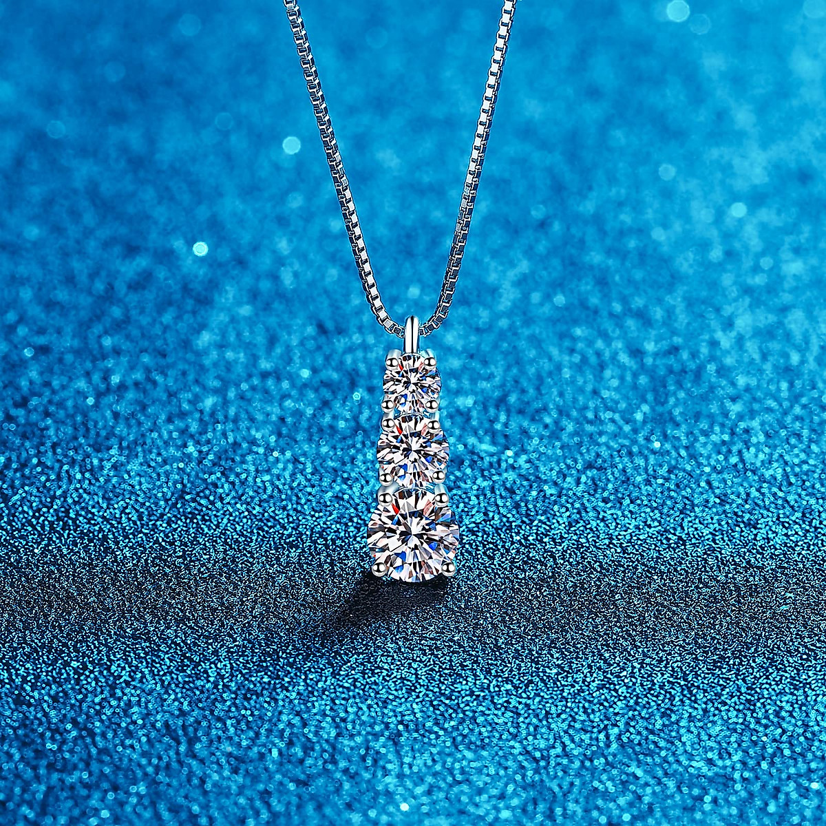 GUYOICHT Moissanite 3 Stone Necklace 925 Sterling Silver, 1.7 ct.tw. Round Cut Moissanite Pendant Necklaces for Women, 16+2inches Chain (3 stone-round)